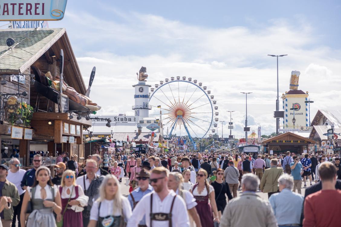 Opening hours of the Munich Oktoberfest from 20.9 to 5.10 2025 ...