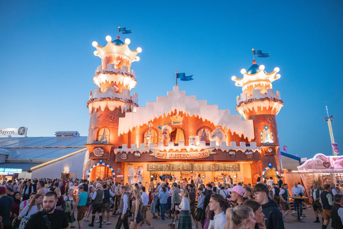 Oktoberfest tents: All large and small beer tents at a glance ...